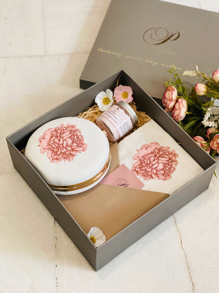 Frosty Floral Gift Box – Pasha India